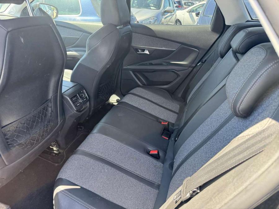 Melns Peugeot 3008 2017 Kauņa, ar dzinēja tilpumu 1.20 L un nobraukumu 205 tūkst. km par 7850 €, foto 10 vietnē AUTOMOTO.COM.LV