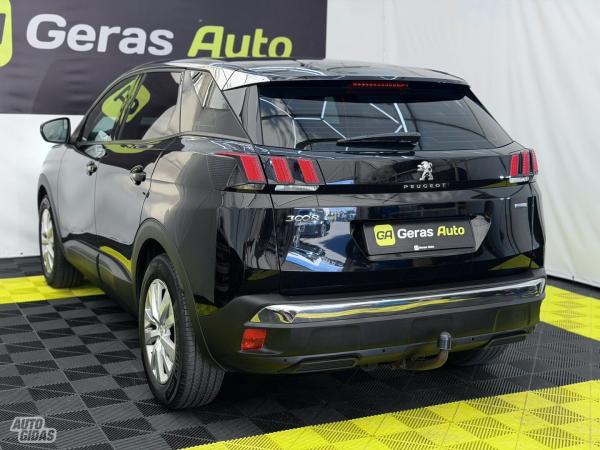 Black Peugeot 3008 2017 in Avizieniai, with an engine capacity of 1.20 L and mileage of 233 thousand km for 9950 €, photo 6 on AUTOMOTO.COM.LV