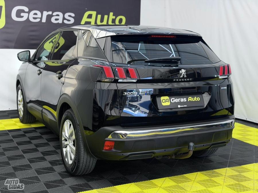 Black Peugeot 3008 2017 in Avizieniai, with an engine capacity of 1.20 L and mileage of 233 thousand km for 9950 €, photo 7 on AUTOMOTO.COM.LV