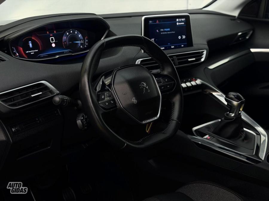Black Peugeot 3008 2017 in Avizieniai, with an engine capacity of 1.20 L and mileage of 233 thousand km for 9950 €, photo 10 on AUTOMOTO.COM.LV