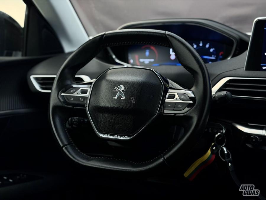 Black Peugeot 3008 2017 in Avizieniai, with an engine capacity of 1.20 L and mileage of 233 thousand km for 9950 €, photo 19 on AUTOMOTO.COM.LV