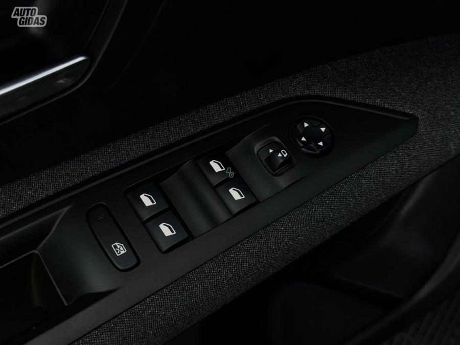 Black Peugeot 3008 2017 in Avizieniai, with an engine capacity of 1.20 L and mileage of 233 thousand km for 9950 €, photo 20 on AUTOMOTO.COM.LV