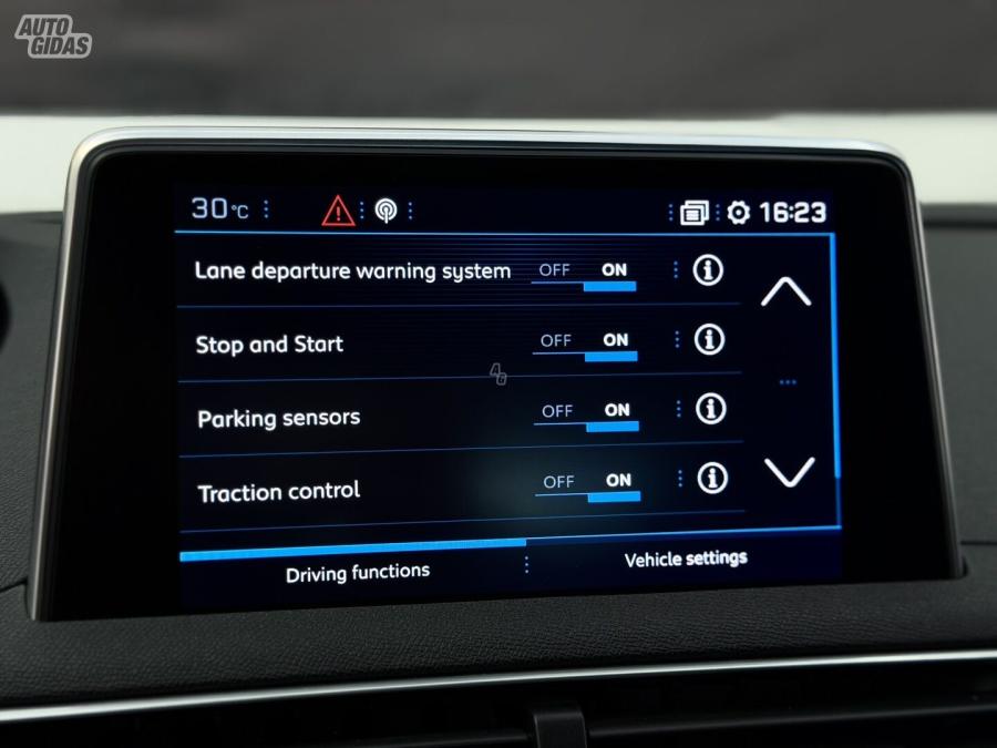 Black Peugeot 3008 2017 in Avizieniai, with an engine capacity of 1.20 L and mileage of 233 thousand km for 9950 €, photo 23 on AUTOMOTO.COM.LV