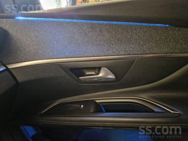 Black Peugeot 3008 2017 in Riga, with an engine capacity of 1.60 L and mileage of 161 thousand km for 13700 €, photo 8 on AUTOMOTO.COM.LV