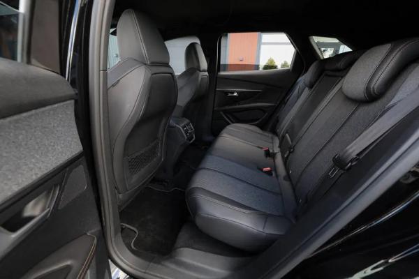 Melns Peugeot 3008 2017 Jelgava, ar dzinēja tilpumu 1.60 L un nobraukumu 193 tūkst. km par 13990 €, foto 10 vietnē AUTOMOTO.COM.LV