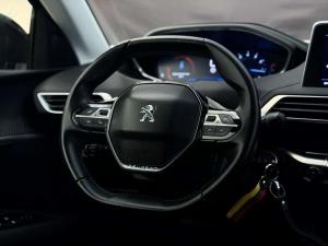 Melns Peugeot 3008 2017 Viļņa, ar dzinēja tilpumu 1.20 L un nobraukumu 233 tūkst. km par 9700 €, foto 19 vietnē AUTOMOTO.COM.LV