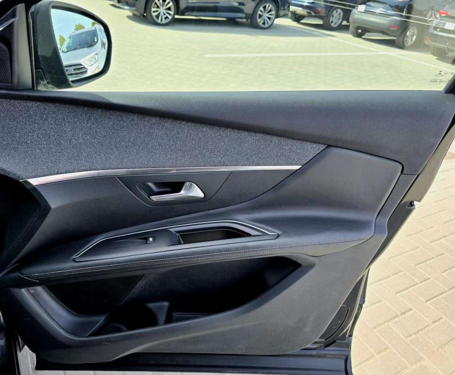 Melns Peugeot 3008 2017 Tauragė, ar dzinēja tilpumu 1.56 L un nobraukumu 240 tūkst. km par 8700 €, foto 29 vietnē AUTOMOTO.COM.LV