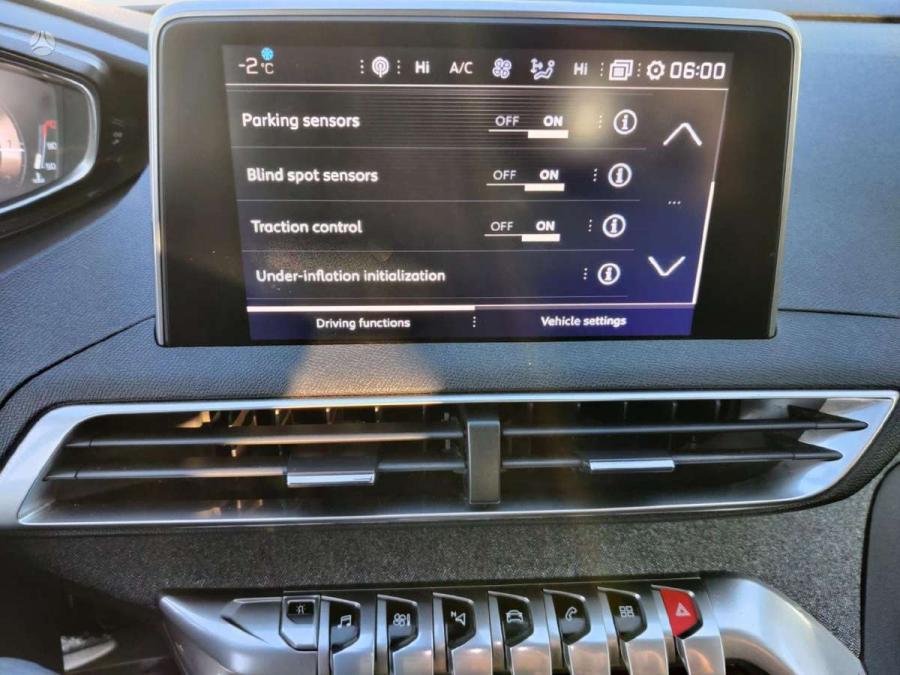 Черный Пежо 3008 2018 в Шяуляй, объемом двигателя 1.20 л и пробегом 203 тыс. км за 11950 €, фото 13 на AUTOMOTO.COM.LV