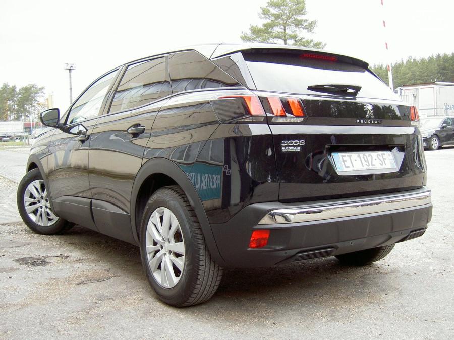 Black Peugeot 3008 2018 in Vilnius, with an engine capacity of 1.60 L and mileage of 179 thousand km for 11499 €, photo 8 on AUTOMOTO.COM.LV
