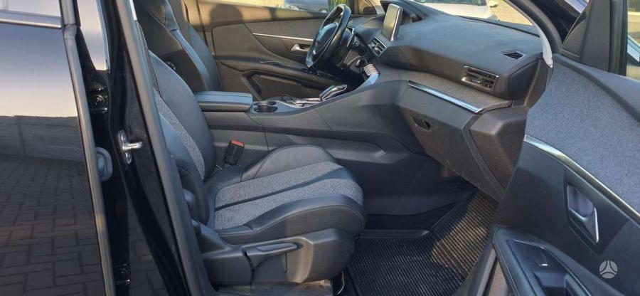 Black Peugeot 3008 2018 in Taurage, with an engine capacity of 1.50 L and mileage of 220 thousand km for 10700 €, photo 10 on AUTOMOTO.COM.LV