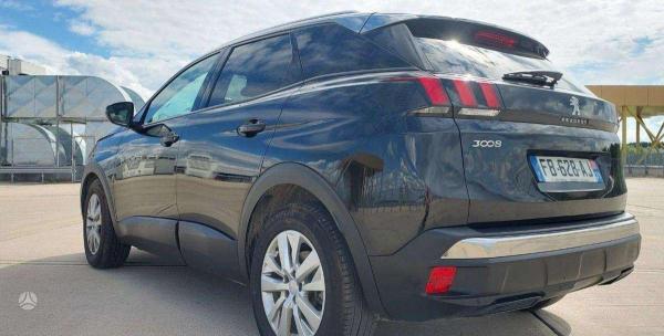 Melns Peugeot 3008 2018 Viļņa, ar dzinēja tilpumu 1.50 L un nobraukumu 150 tūkst. km par 13899 €, foto 5 vietnē AUTOMOTO.COM.LV