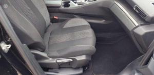 Black Peugeot 3008 2018 in Vilnius, with an engine capacity of 1.50 L and mileage of 150 thousand km for 13899 €, photo 9 on AUTOMOTO.COM.LV