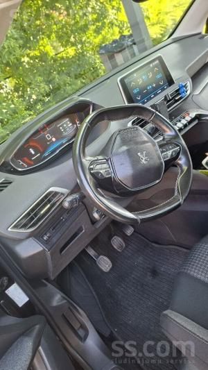 Black Peugeot 3008 2018 in Jelgava, with an engine capacity of 1.20 L and mileage of 147 thousand km for 10650 €, photo 9 on AUTOMOTO.COM.LV