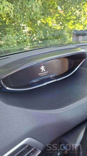 Black Peugeot 3008 2018 in Jelgava, with an engine capacity of 1.20 L and mileage of 147 thousand km for 10650 €, photo 11 on AUTOMOTO.COM.LV