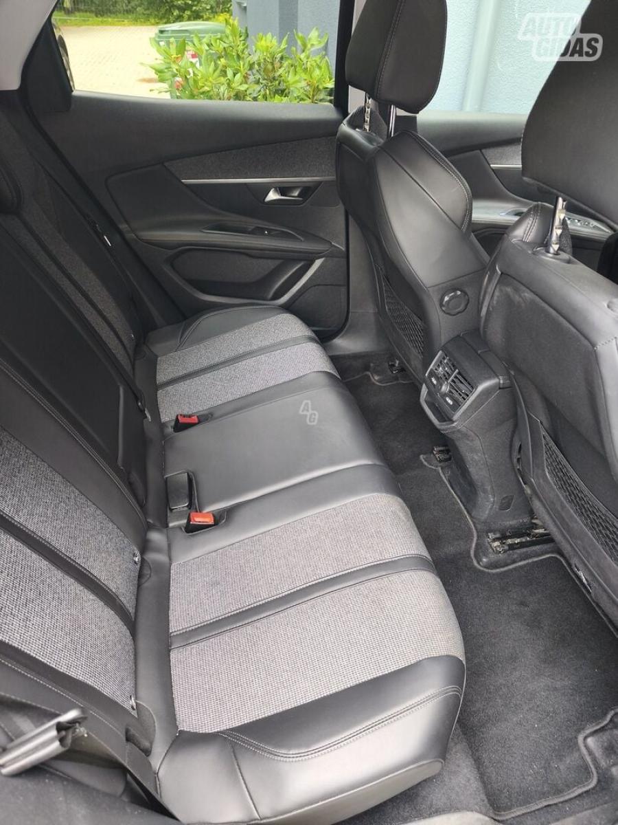 Black Peugeot 3008 2018 in Kaunas, with an engine capacity of 1.50 L and mileage of 194 thousand km for 12600 €, photo 13 on AUTOMOTO.COM.LV