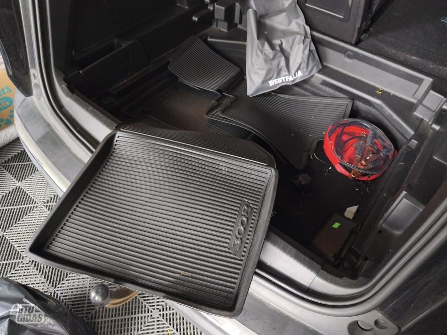 Black Peugeot 3008 2018 in Kaunas, with an engine capacity of 1.50 L and mileage of 194 thousand km for 12600 €, photo 25 on AUTOMOTO.COM.LV