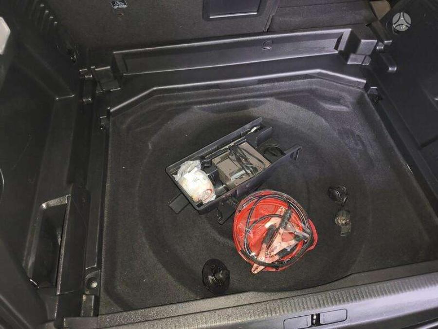 Black Peugeot 3008 2018 in Kaunas, with an engine capacity of 1.50 L and mileage of 194 thousand km for 12600 €, photo 7 on AUTOMOTO.COM.LV