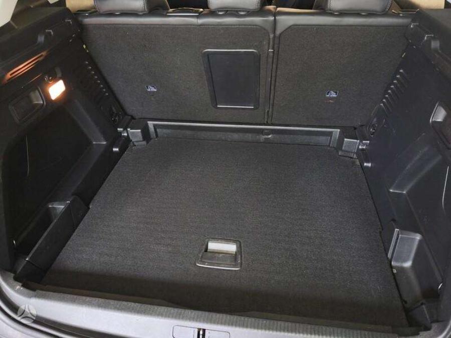 Black Peugeot 3008 2018 in Kaunas, with an engine capacity of 1.50 L and mileage of 194 thousand km for 12600 €, photo 9 on AUTOMOTO.COM.LV