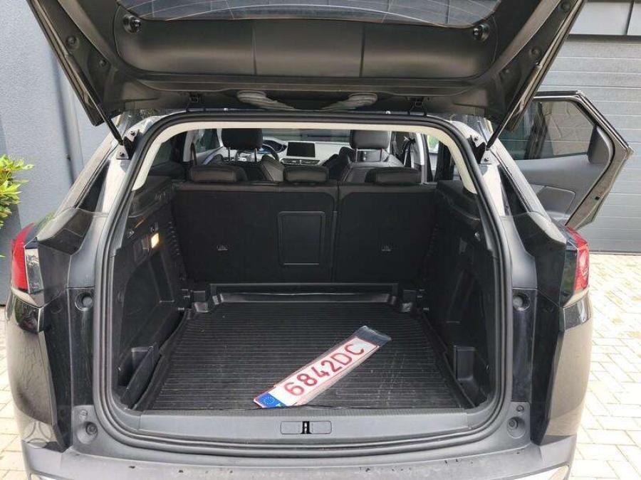 Black Peugeot 3008 2018 in Kaunas, with an engine capacity of 1.50 L and mileage of 194 thousand km for 12600 €, photo 11 on AUTOMOTO.COM.LV
