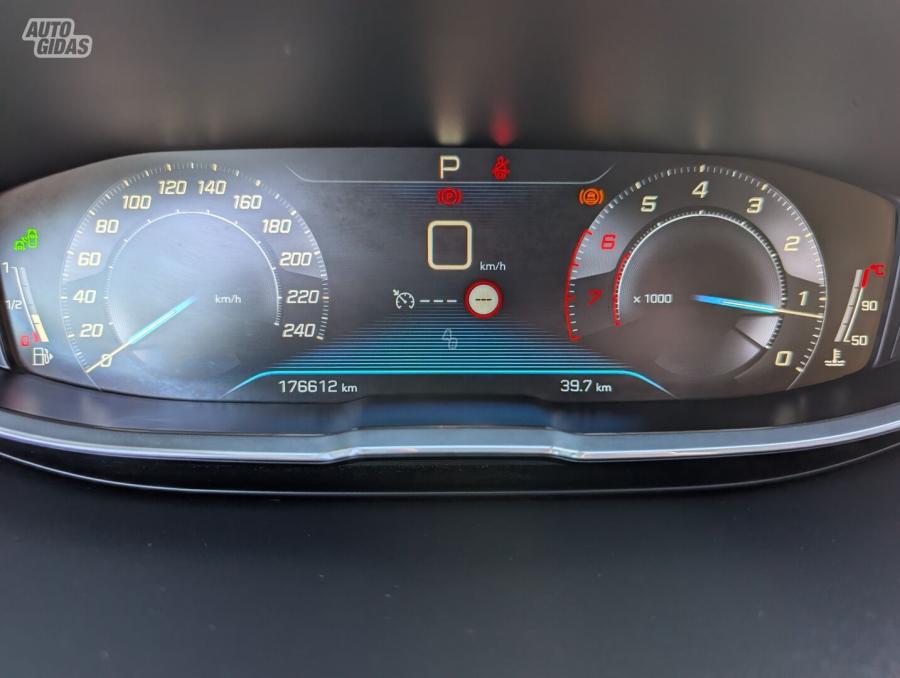 Black Peugeot 3008 2018 in Siauliai, with an engine capacity of 1.20 L and mileage of 177 thousand km for 11700 €, photo 11 on AUTOMOTO.COM.LV