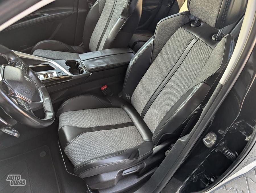 Black Peugeot 3008 2018 in Siauliai, with an engine capacity of 1.20 L and mileage of 177 thousand km for 11700 €, photo 15 on AUTOMOTO.COM.LV