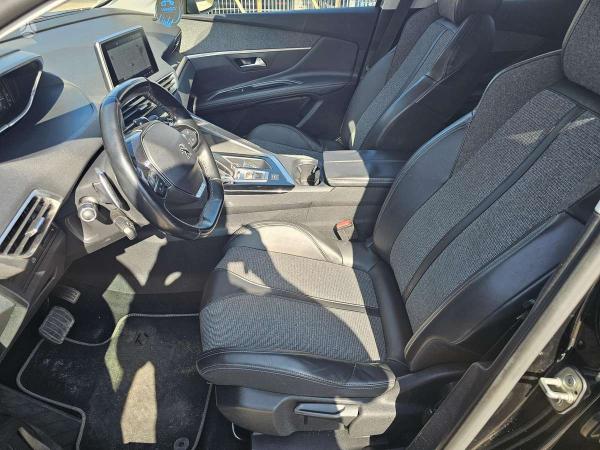 Black Peugeot 3008 2018 in Taurage, with an engine capacity of 1.50 L and mileage of 196 thousand km for 11000 €, photo 9 on AUTOMOTO.COM.LV