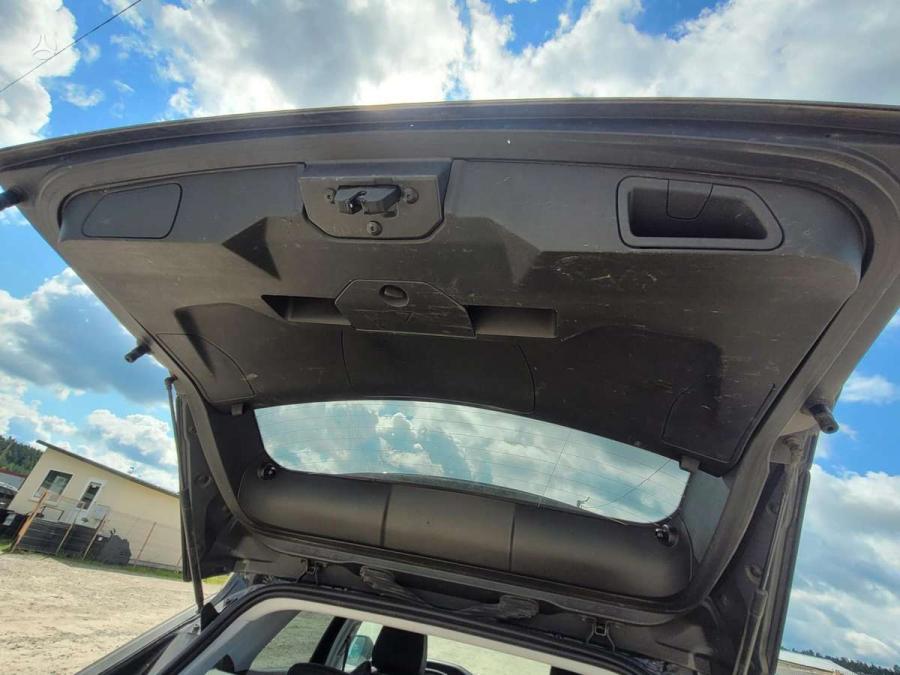 Melns Peugeot 3008 2018 Viļņa, ar dzinēja tilpumu 1.20 L un nobraukumu 177 tūkst. km par 7400 €, foto 13 vietnē AUTOMOTO.COM.LV