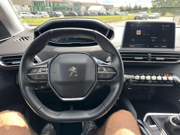 Peugeot 3008 2018 in Marijampole on AUTOMOTO.COM.LV Black Peugeot 3008 2018 in Marijampole, with an engine capacity of 1.20 L and mileage of 176 thousand km for 8350 €, photo 10 on AUTOMOTO.COM.LV