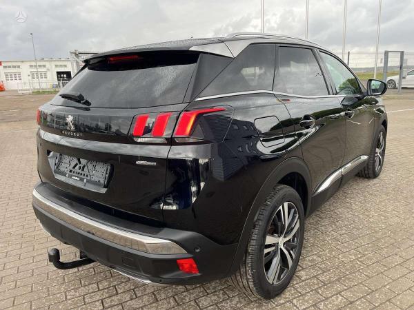 Black Peugeot 3008 2018 in Marijampole, with an engine capacity of 1.60 L and mileage of 141 thousand km for 12800 €, photo 7 on AUTOMOTO.COM.LV