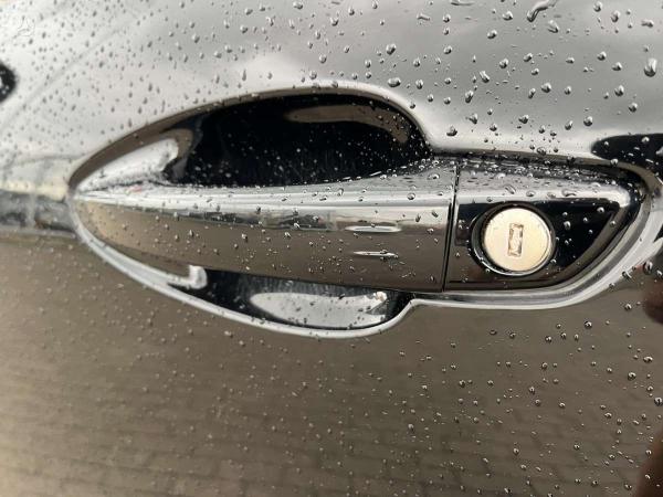 Black Peugeot 3008 2018 in Marijampole, with an engine capacity of 1.60 L and mileage of 141 thousand km for 12800 €, photo 11 on AUTOMOTO.COM.LV