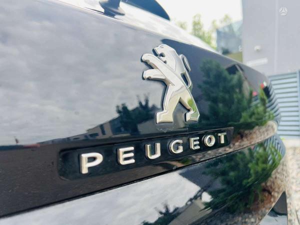 Black Peugeot 3008 2019 in Kaunas, with an engine capacity of 1.56 L and mileage of 214 thousand km for 11490 €, photo 3 on AUTOMOTO.COM.LV