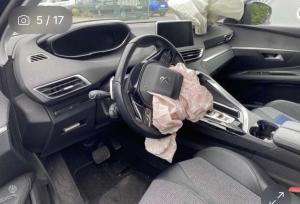 Черный Пежо 3008 2019 в Каунас, объемом двигателя 1.20 л и пробегом 90 тыс. км за 5850 €, фото 6 на AUTOMOTO.COM.LV