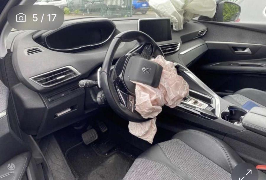 Черный Пежо 3008 2019 в Каунас, объемом двигателя 1.20 л и пробегом 90 тыс. км за 5850 €, фото 6 на AUTOMOTO.COM.LV