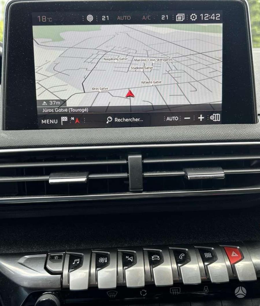 Melns Peugeot 3008 2019 Tauragė, ar dzinēja tilpumu 1.60 L un nobraukumu 131 tūkst. km par 12800 €, foto 14 vietnē AUTOMOTO.COM.LV