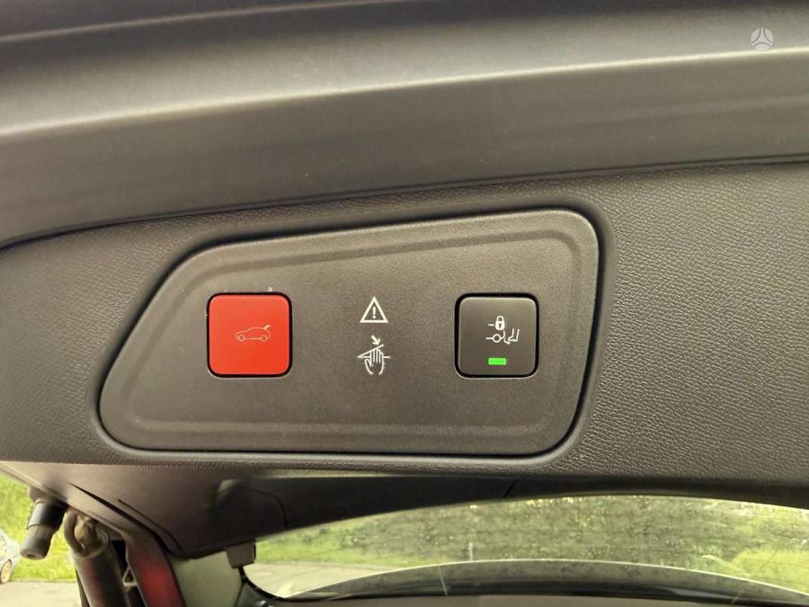 Melns Peugeot 3008 2019 Viļņa, ar dzinēja tilpumu 1.20 L un nobraukumu 144 tūkst. km par 12000 €, foto 20 vietnē AUTOMOTO.COM.LV