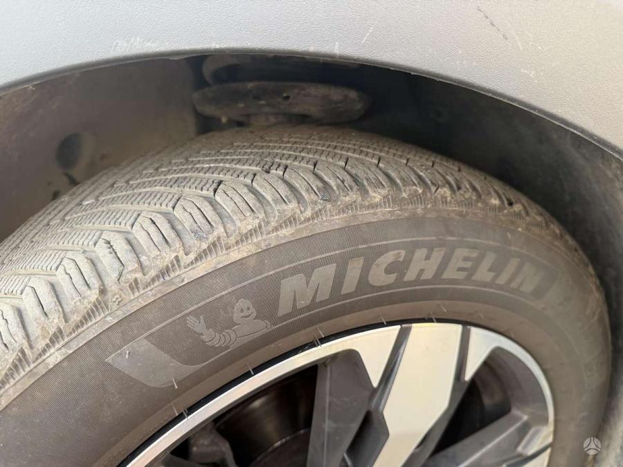 Melns Peugeot 3008 2019 Viļņa, ar dzinēja tilpumu 1.20 L un nobraukumu 144 tūkst. km par 12000 €, foto 22 vietnē AUTOMOTO.COM.LV