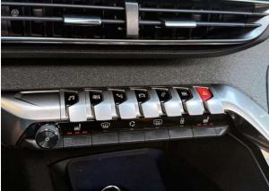 Black Peugeot 3008 2019 in Kaunas, with an engine capacity of 1.20 L and mileage of 231 thousand km for 12150 €, photo 33 on AUTOMOTO.COM.LV