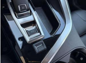 Black Peugeot 3008 2019 in Kaunas, with an engine capacity of 1.20 L and mileage of 231 thousand km for 12150 €, photo 39 on AUTOMOTO.COM.LV