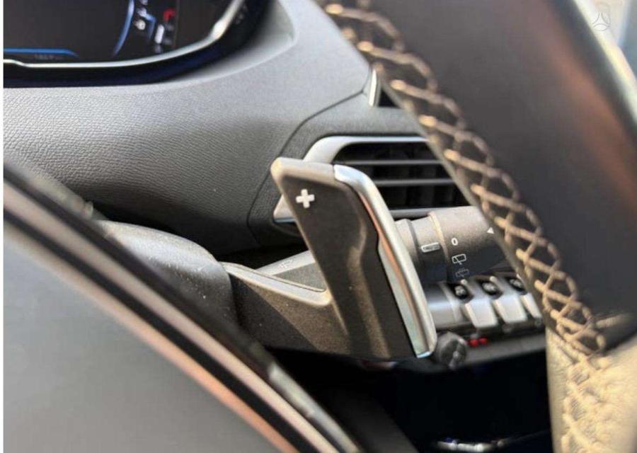 Black Peugeot 3008 2019 in Kaunas, with an engine capacity of 1.20 L and mileage of 231 thousand km for 12150 €, photo 42 on AUTOMOTO.COM.LV