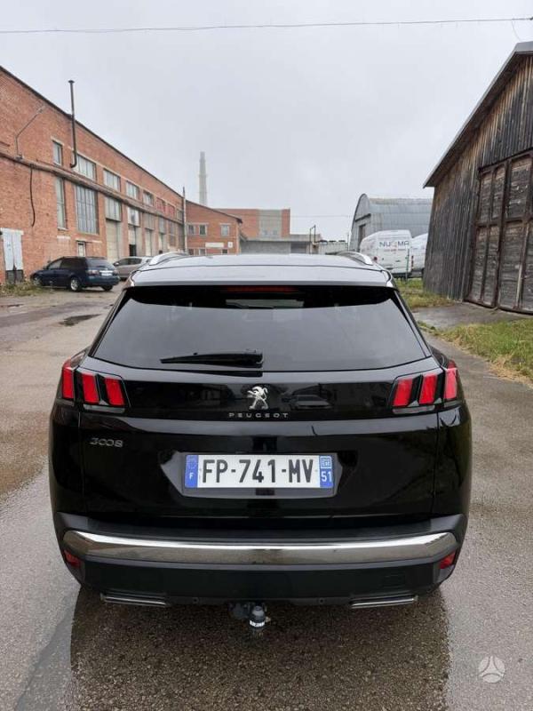 Black Peugeot 3008 2020 in Alytus, with an engine capacity of 1.50 L and mileage of 236 thousand km for 13000 €, photo 5 on AUTOMOTO.COM.LV