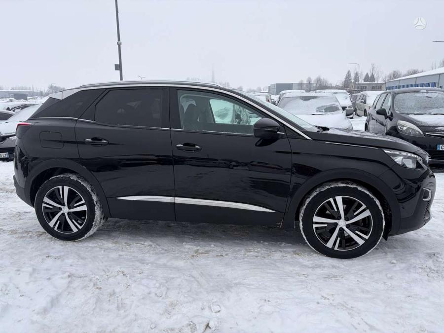 Black Peugeot 3008 2020 in Taurage, with an engine capacity of 1.20 L and mileage of 97 thousand km for 11900 €, photo 4 on AUTOMOTO.COM.LV