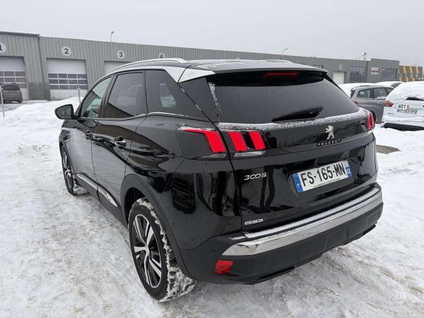 Black Peugeot 3008 2020 in Taurage, with an engine capacity of 1.20 L and mileage of 97 thousand km for 11900 €, photo 5 on AUTOMOTO.COM.LV