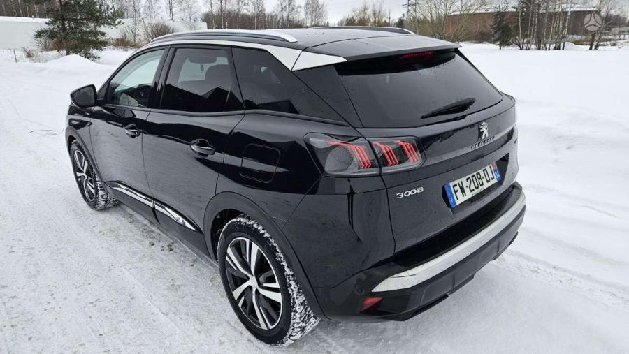 Black Peugeot 3008 2020 in Kaunas, with an engine capacity of 1.60 L and mileage of 274 thousand km for 11900 €, photo 3 on AUTOMOTO.COM.LV
