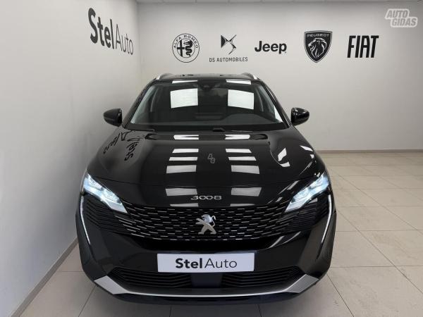 Black Peugeot 3008 2020 in Vilnius, with an engine capacity of 1.20 L and mileage of 103 thousand km for 17990 €, photo 3 on AUTOMOTO.COM.LV