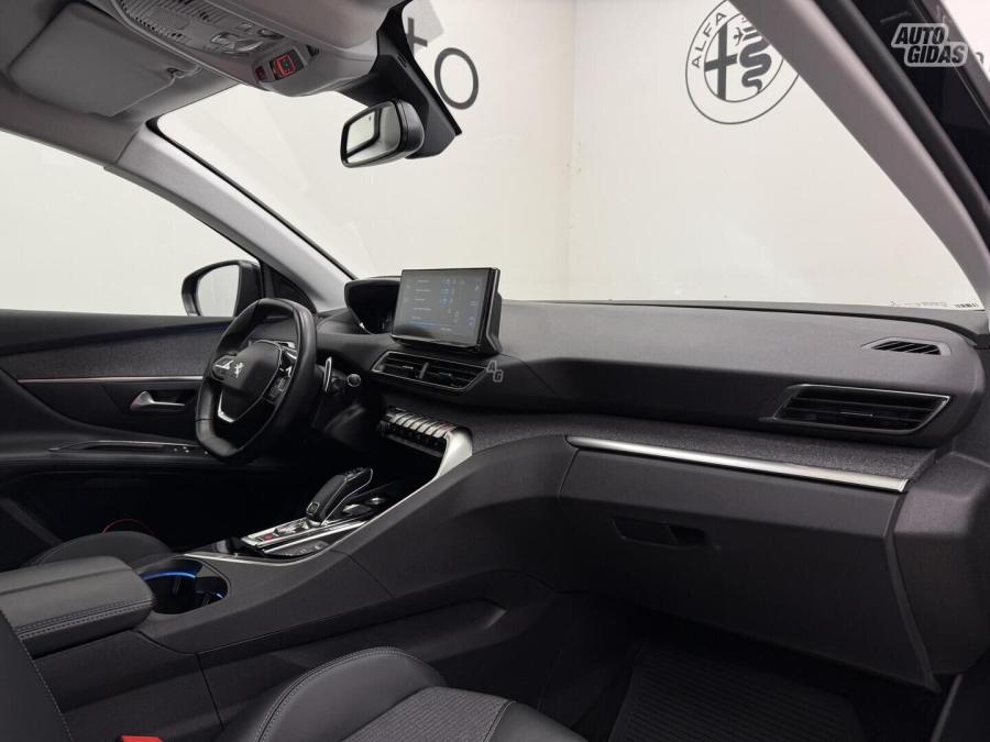 Black Peugeot 3008 2020 in Vilnius, with an engine capacity of 1.20 L and mileage of 103 thousand km for 17990 €, photo 28 on AUTOMOTO.COM.LV