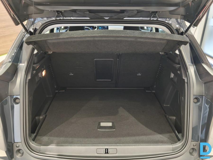 Black Peugeot 3008 2020 in Riga, with an engine capacity of 1.50 L and mileage of 156 thousand km for 14500 €, photo 11 on AUTOMOTO.COM.LV