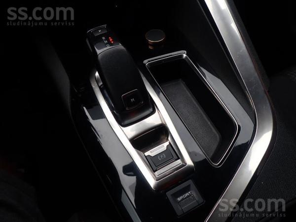 Black Peugeot 3008 2020 in Liepaja, with an engine capacity of 1.20 L and mileage of 143 thousand km for 11950 €, photo 10 on AUTOMOTO.COM.LV