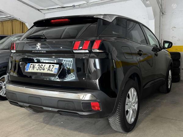 Black Peugeot 3008 2020 in Kaunas, with an engine capacity of 1.50 L and mileage of 250 thousand km for 9850 €, photo 1 on AUTOMOTO.COM.LV