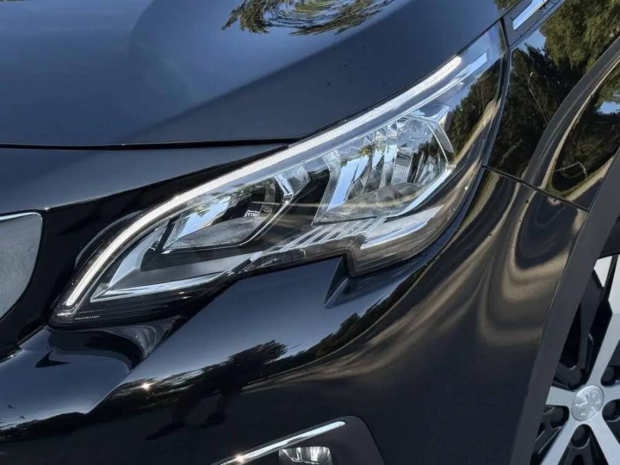 Black Peugeot 3008 2020 in Jurmala, with an engine capacity of 1.20 L and mileage of 58 thousand km for 12950 €, photo 8 on AUTOMOTO.COM.LV