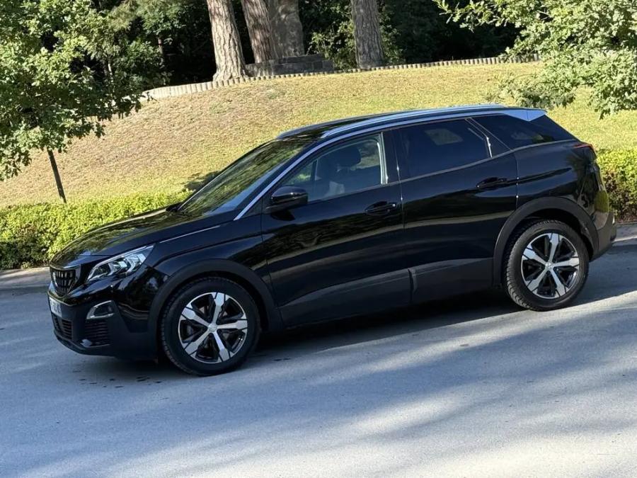 Black Peugeot 3008 2020 in Jurmala, with an engine capacity of 1.20 L and mileage of 58 thousand km for 12950 €, photo 9 on AUTOMOTO.COM.LV